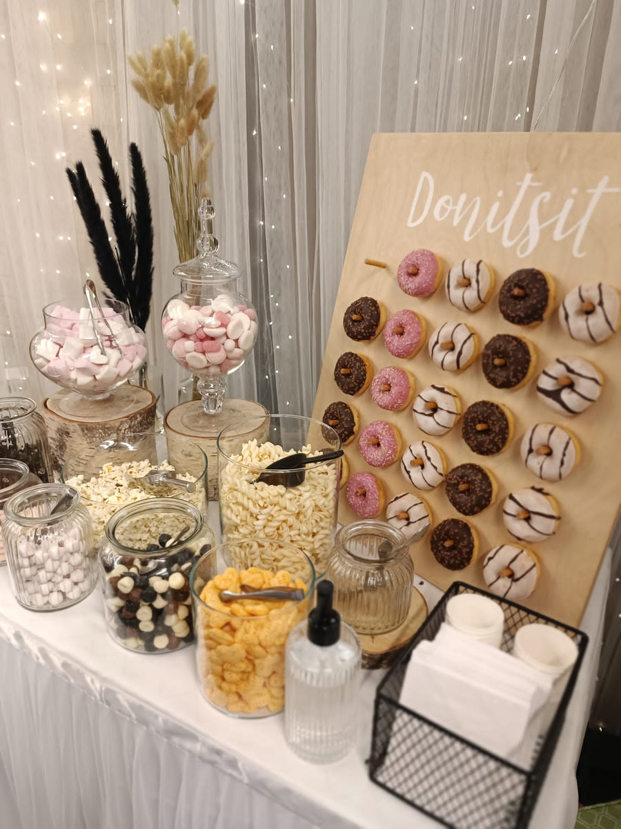 Herkkubuffet -setti | Juhlatarvikkeet | Hurmaava Hattara – Hurmaava Hattara – Somistevuokraamo ...