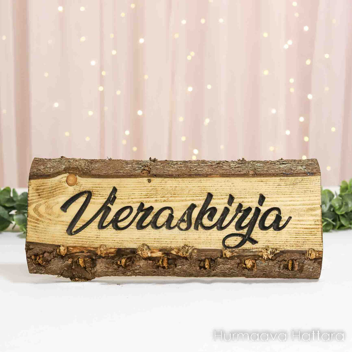 Vieraskirja -kyltti | Vuokraa juhlatarvikkeet | Hurmaava Hattara – Hurmaava Hattara ...