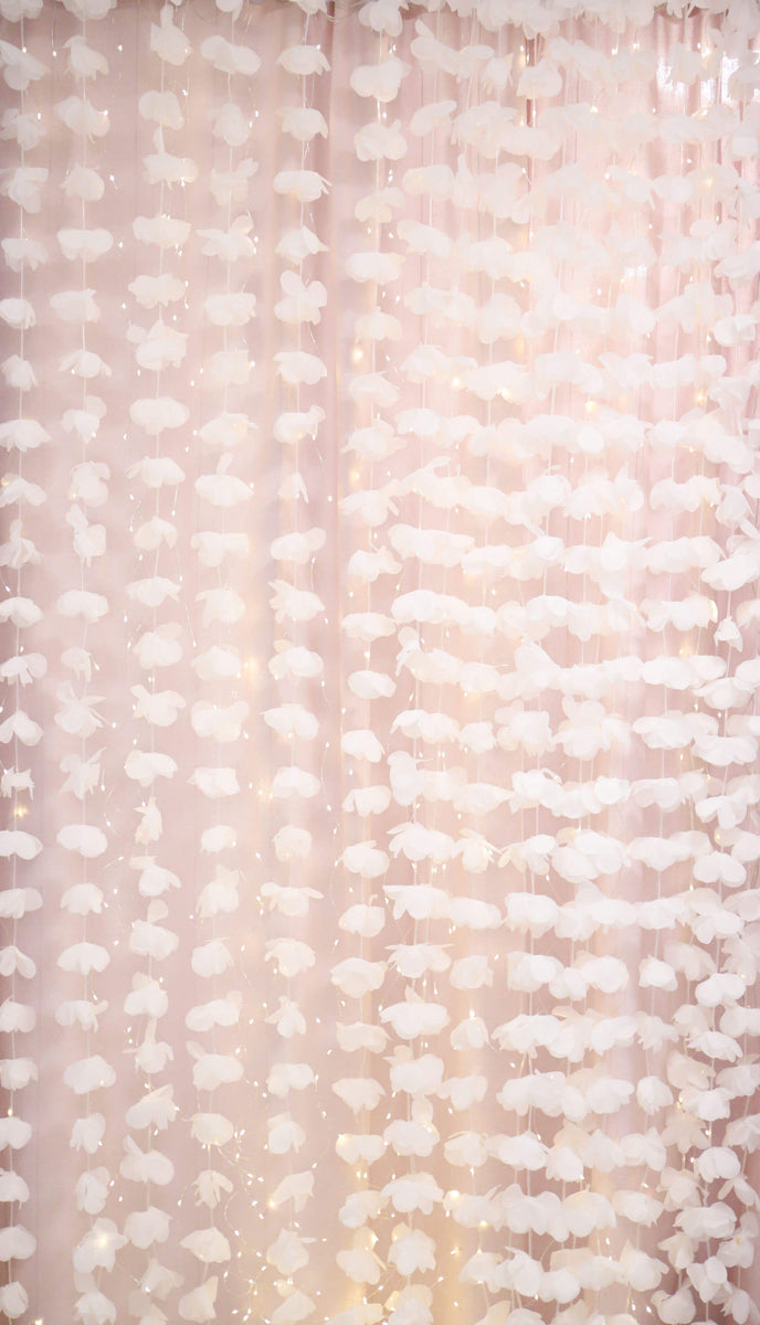 Kukkaverho | Photoboot | Juhlatarvikkeiden vuokraus – Hurmaava Hattara – Somistevuokraamo ...