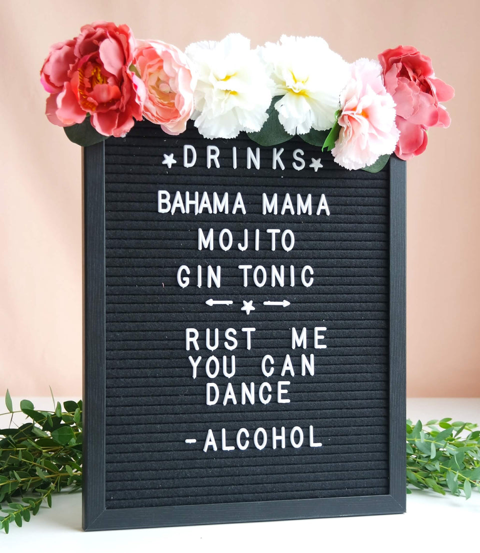 Kirjaintaulu Ruusu | Juhlakoristeet | Hurmaava Hattara – Hurmaava Hattara – Somistevuokraamo ...